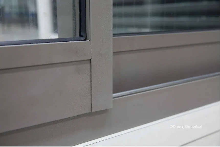 WHY POWDER COATING, IS BEST FOR ALUMINIUM WINDOWS AND DOORS? - Currasso